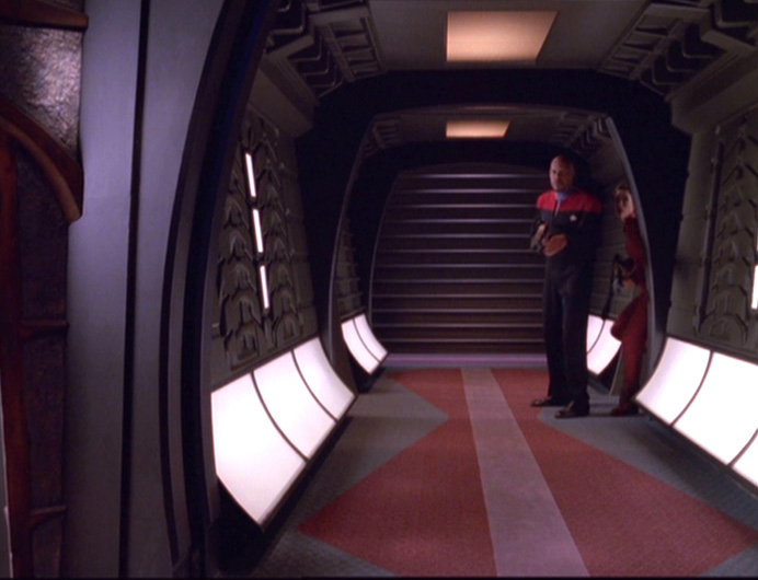 Corridor from Deep Space Nine – borg